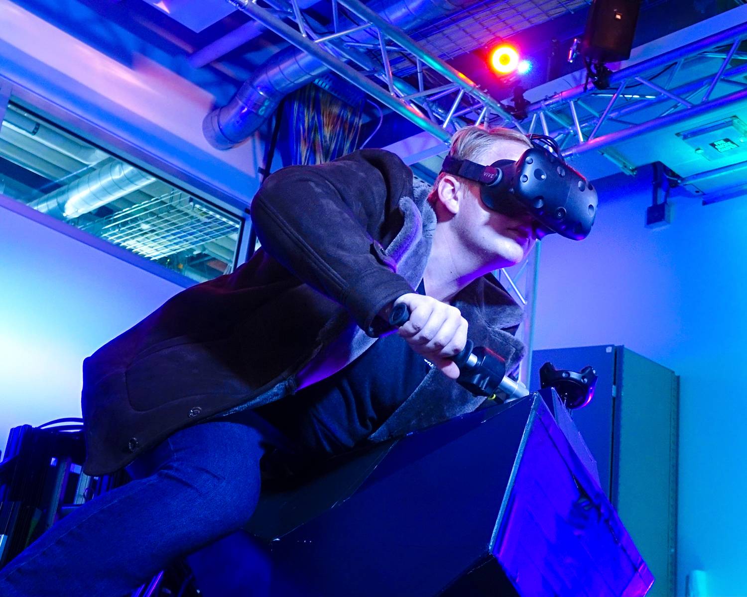 Layers of Reality: Applications of VR and AR – PUPN